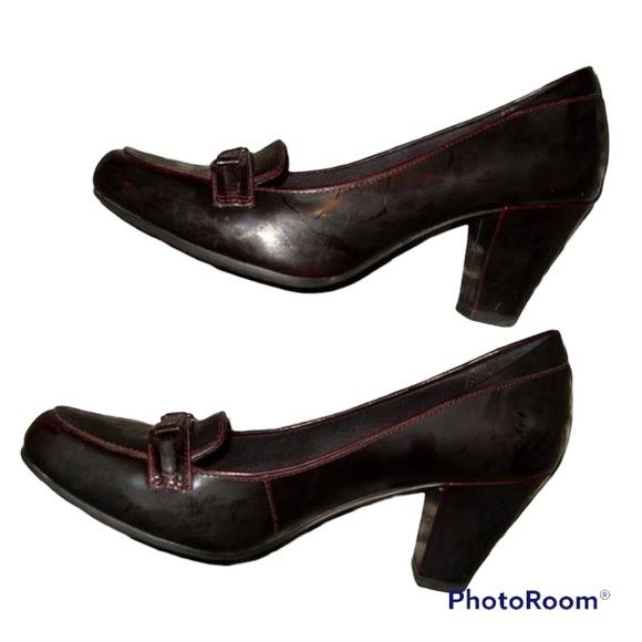 Clarks | Shoes | Nib Clarks Artisan Diamond Ada Pumps Size 7 Dark ...